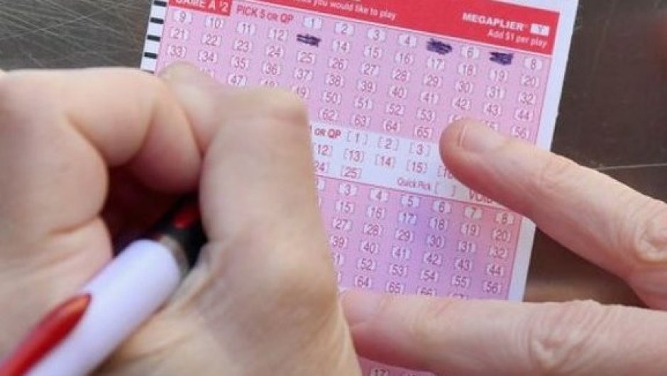 Mujer Gana Más De 300 Millones En La Lotería Tras Jugar 20 Años Con Los